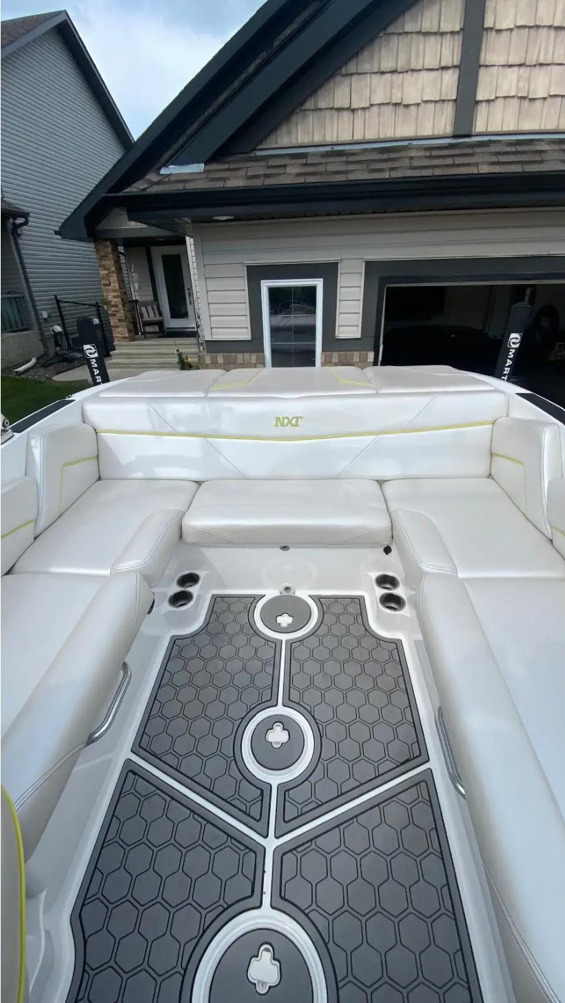 2017 MasterCraft NXT 22 – Surf-Ready & Summer-Ready! - wnwauction.com